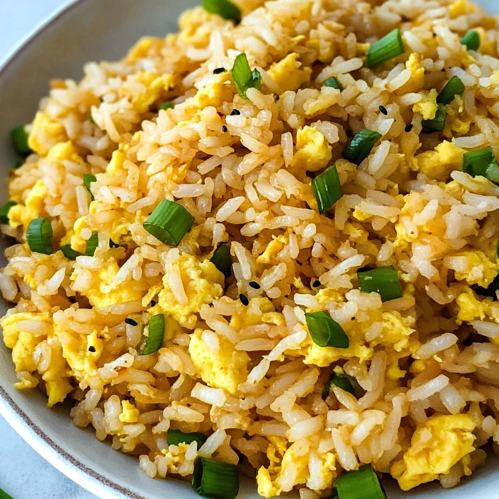 10 min. Easy Egg Fried Rice (only 6 ingredients!) - Ultimate Comfort Meal